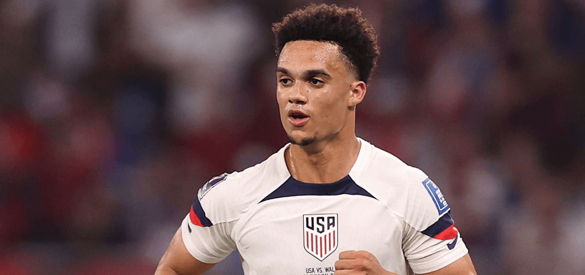 Antonee Robinson regresa a la USMNT para los amistosos contra Ecuador y ...