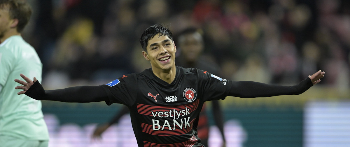 Arsenal and Liverpool Scout Midtjylland Star Dario Osorio | Tips.GG
