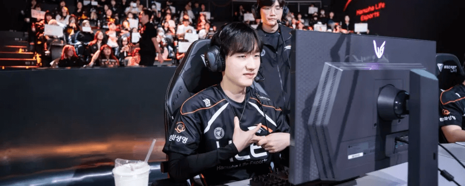 LNG Esports and FunPlus Phoenix Dominate LPL Split 2 2025 | Tips.GG